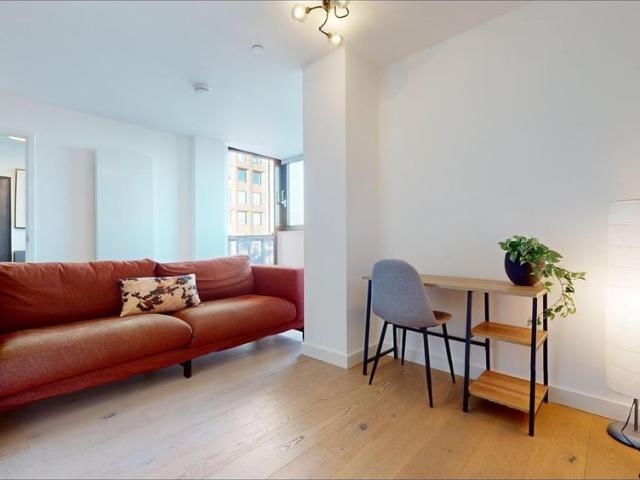 1 Bed Flat, Hill House, N19