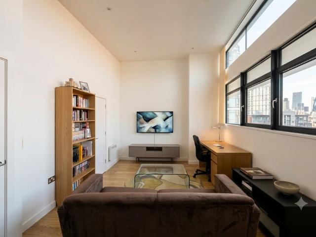 1 Bed Flat, Hill Quays, M15