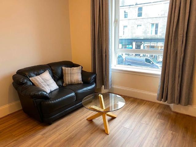 1 Bed Flat, Holburn St, AB10