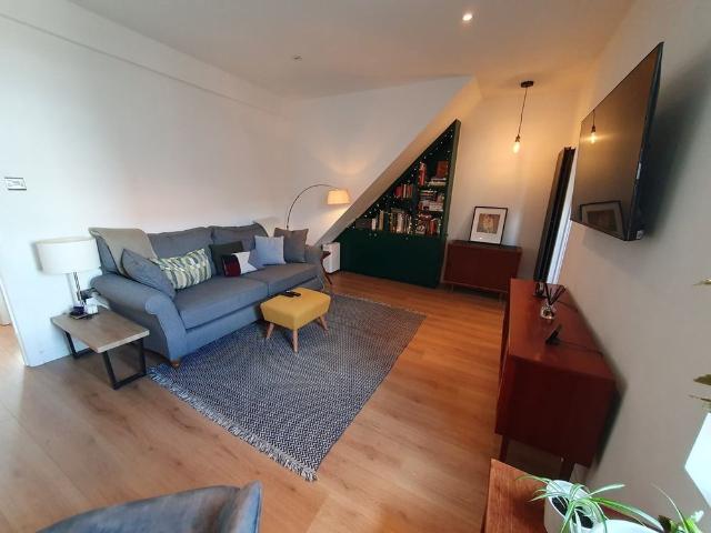 1 Bed Flat, Holland Road, SE25