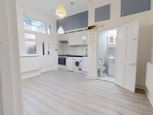 1 Bed Flat In Willesden, 5 Min Walk To Jubilee