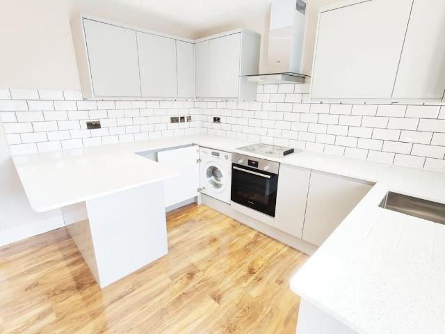 1 Bed Flat, Indus Court, CR0