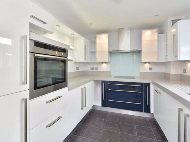 1 Bed Flat, Islington Green, N1
