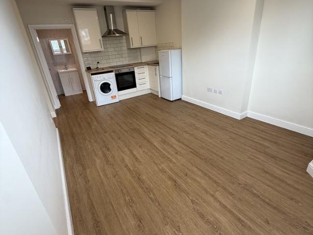 1 Bed Flat, John Smith House, CR0