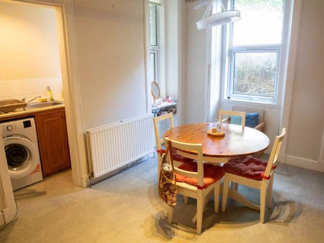 1 Bed Flat, Jordan Lane, EH10