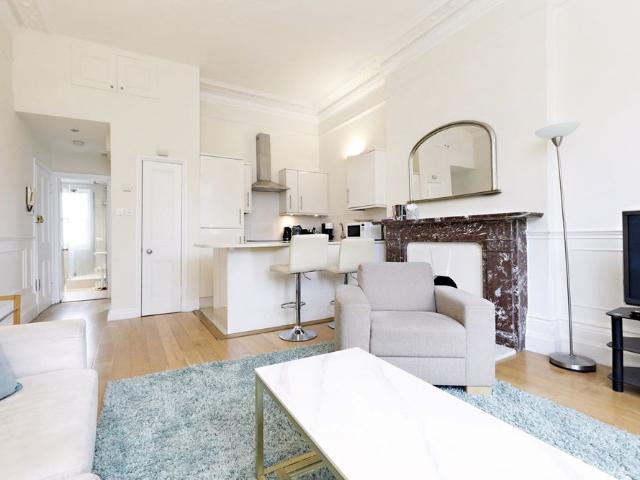 1 Bed Flat, Kensington, W8