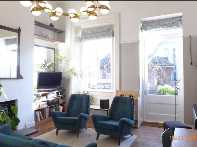 1 Bed Flat, King Edward's Road, E9