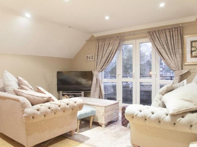 1 Bed Flat, Kings Avenue, SW4