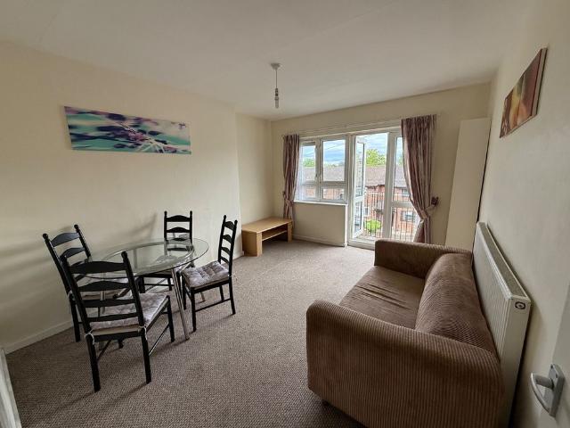 1 Bed Flat, Kings Court, E13