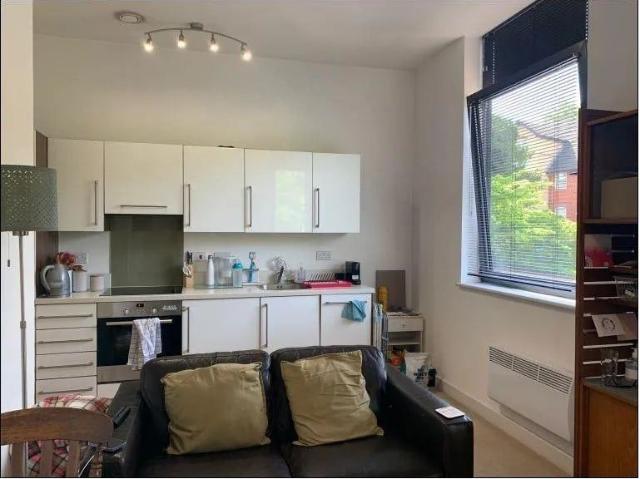 1 Bed Flat, Kings Road, RG1