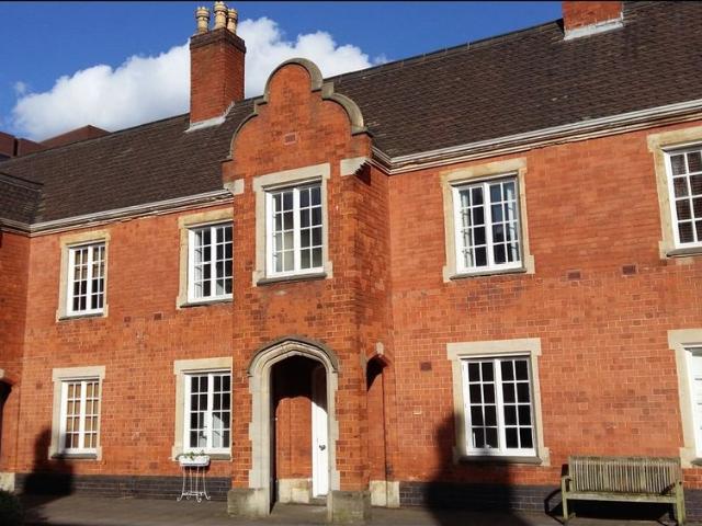 1 Bed Flat, Ladywood Middleway, B16