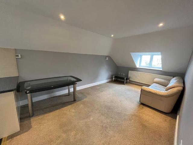 1 Bed Flat, Lampton Road, TW3