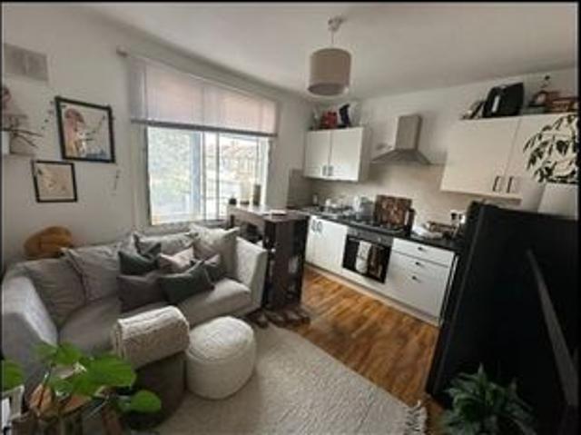 1 Bed Flat, Lampton Road, TW3