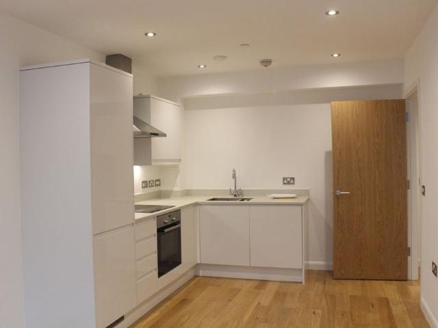 1 Bed Flat, Landsowne Road, CR0