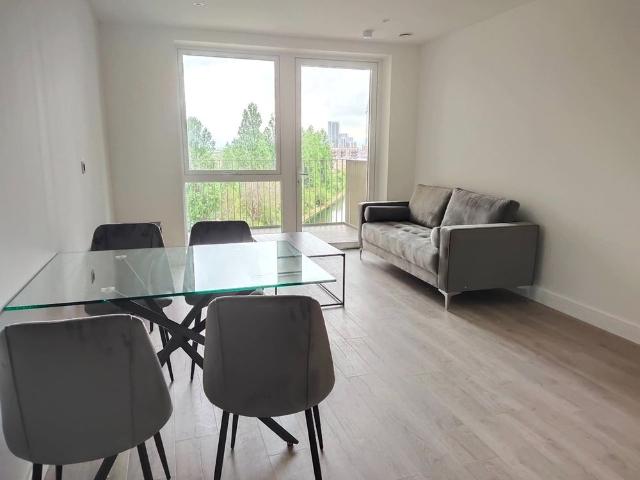 1 Bed Flat, Lavey House, HA0