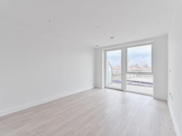 1 Bed Flat, Lavey House, HA0