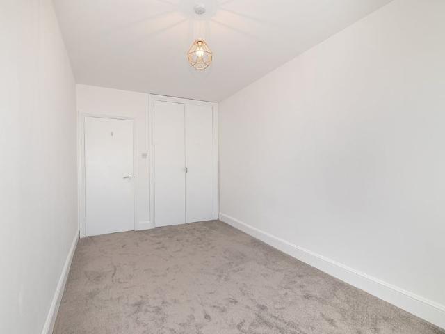 1 Bed Flat, Lavender Hill, SW11
