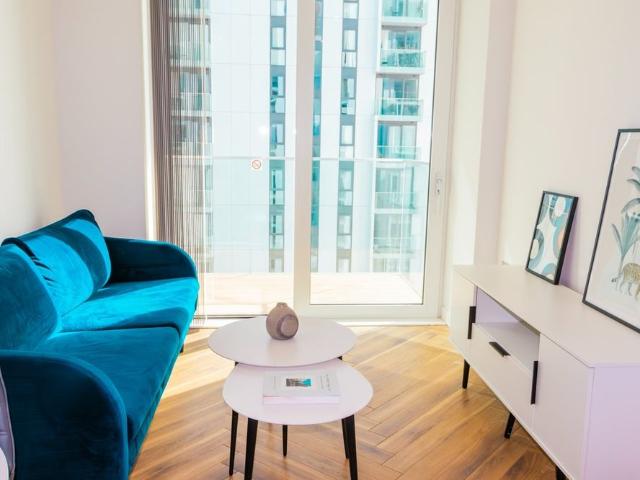 1 Bed Flat, Leader House, M50