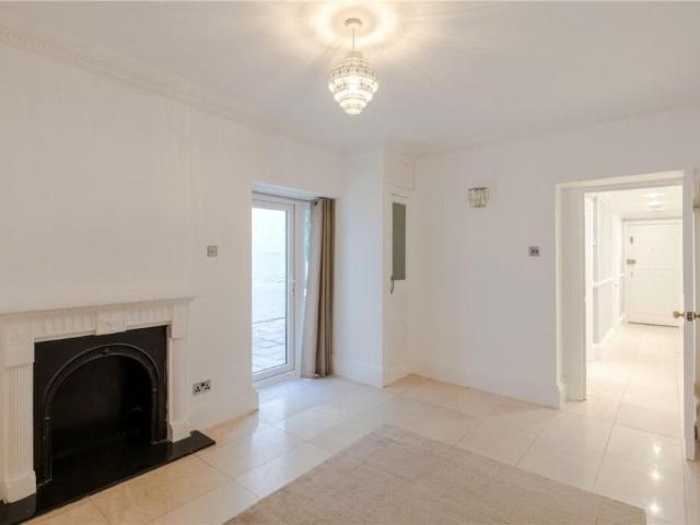 1 Bed Flat, Leincester Gardens, W2