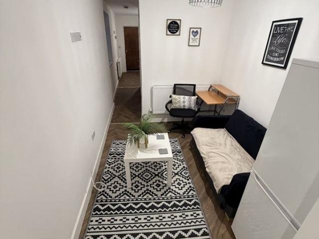 1 Bed Flat, Leicester, LE2