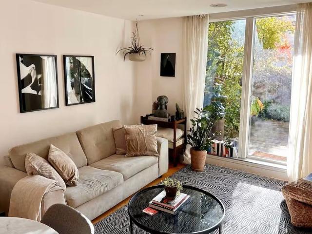 1 Bed Flat, Leonard St, EC2A