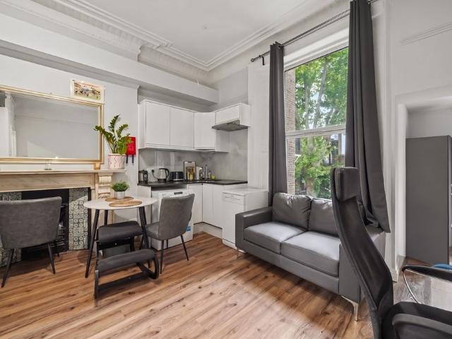 1 Bed Flat, Lexham Gardens, W8