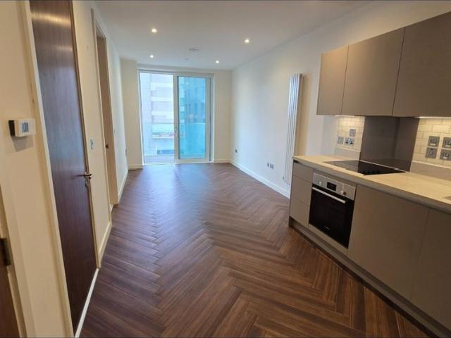 1 Bed Flat, Lightbox, M50