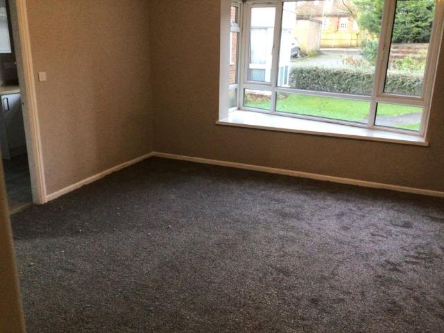 1 Bed Flat, Limefield Court, M7