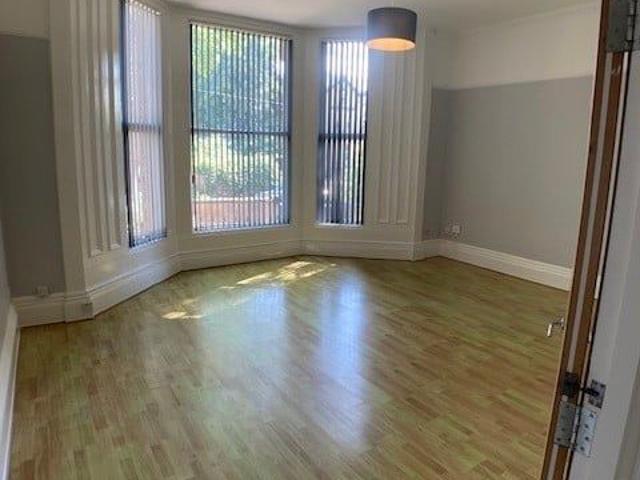 1 Bed Flat, Linnet Lane, L17