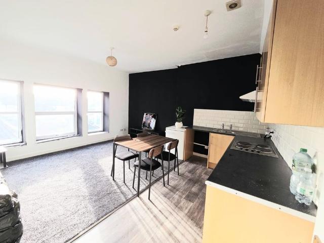2 Bed Flat, Liverpool, L5