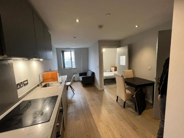 1 Bed Flat, Liverpool Road, LU1