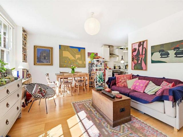 1 bed flat located in Battersea Square