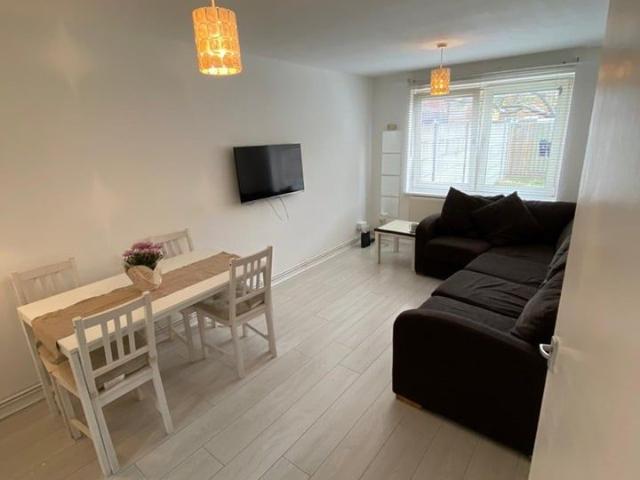 1 Bed Flat, London, E16