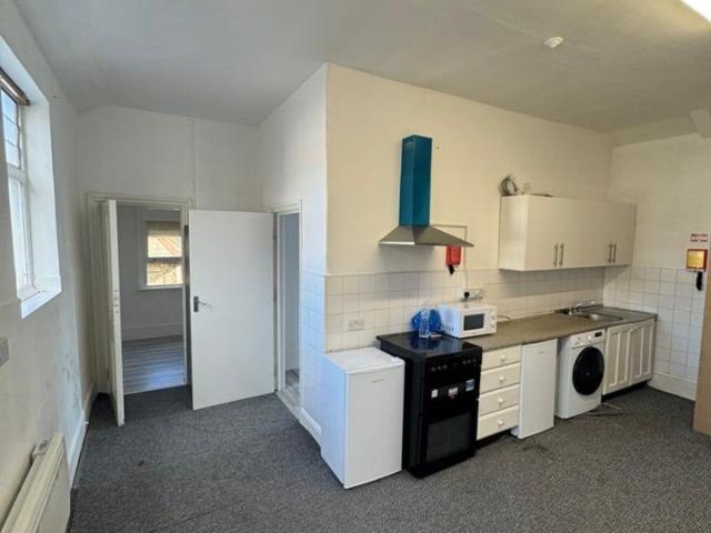 1 Bed Flat, London Road, CR0