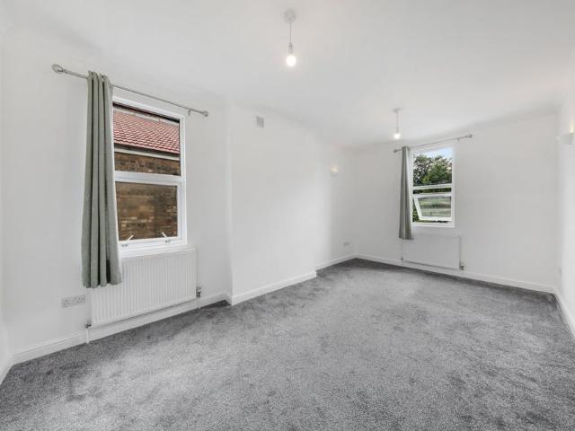 1 Bed Flat, London Road, SW16