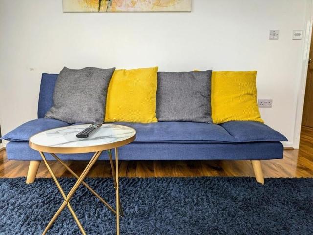 1 Bed Flat, Lord St, M7
