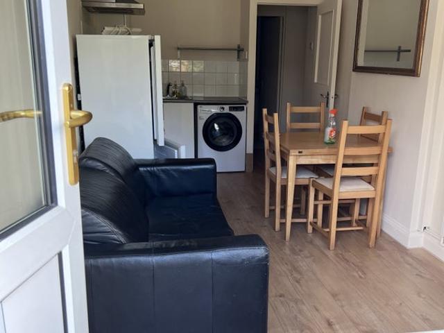 1 Bed Flat Putney SW London All Bills incl