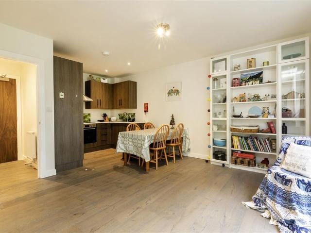 1 Bed Flat, Parkview House, N8