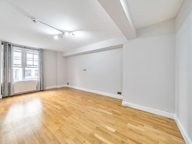 1 Bed Flat, Park West, W2