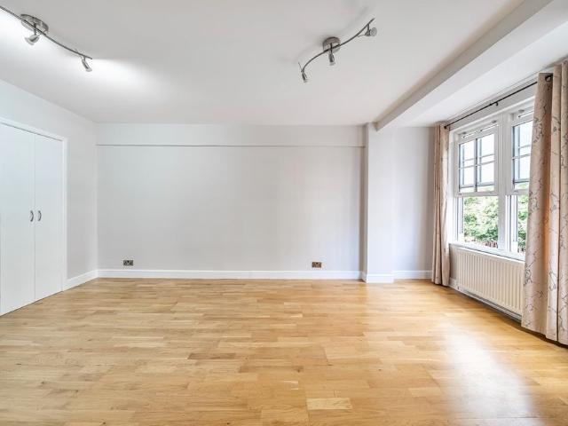 1 Bed Flat, Park West, W2