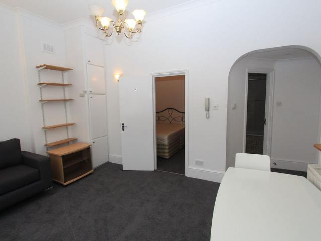 1 Bed Flat, Parliament Hill, NW3