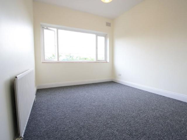 1 Bed Flat, Peckham High St, SE15