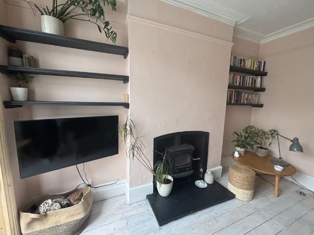 1 Bed Flat, Penwortham Road, SW16