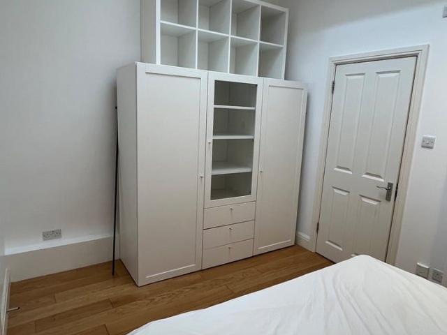 1 Bed Flat, Piemonte Walk, SW6