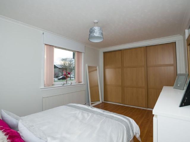 1 Bed Flat, Pittodrie Place, AB24