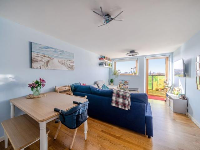 1 Bed Flat, Printworks, SE5