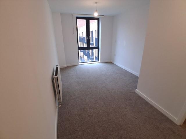 1 Bed Flat, Princes Wharf, L5