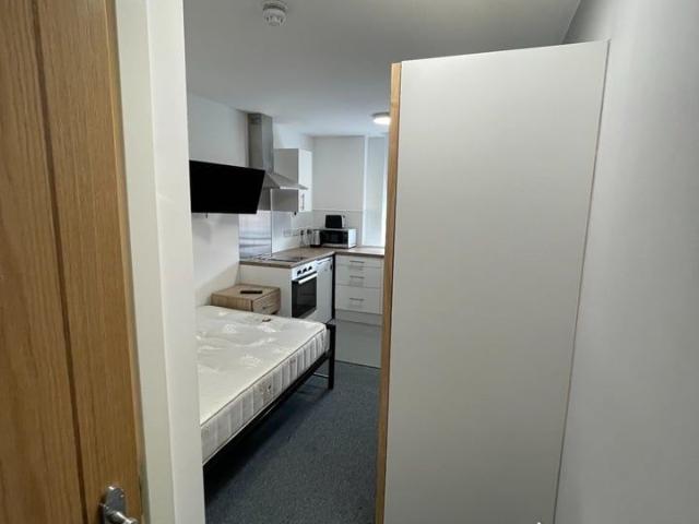 1 Bed Flat, Princess Road West, LE1