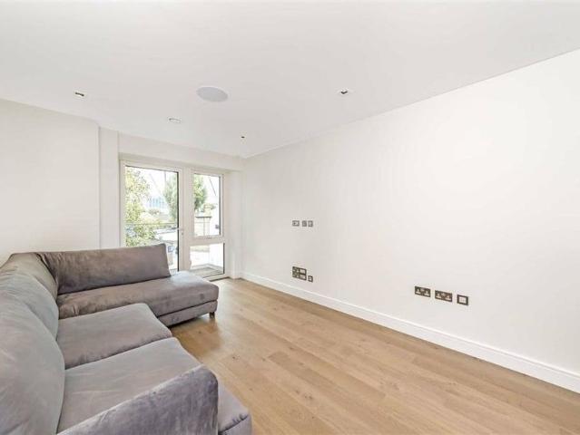 1 Bed Flat, Quayside House, TW8
