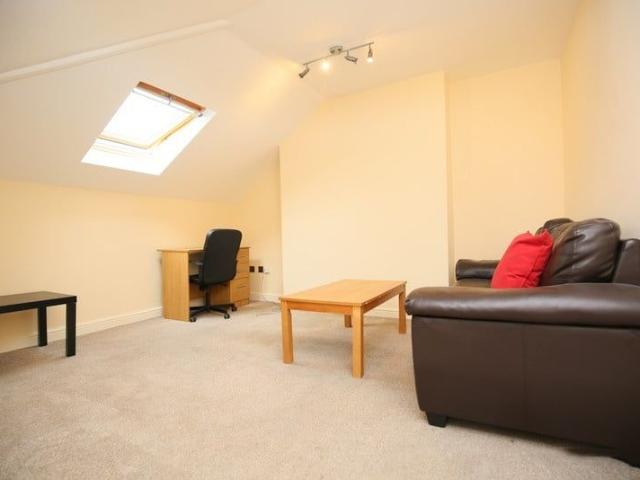1 Bed Flat, Queen Victoria Road, CV1